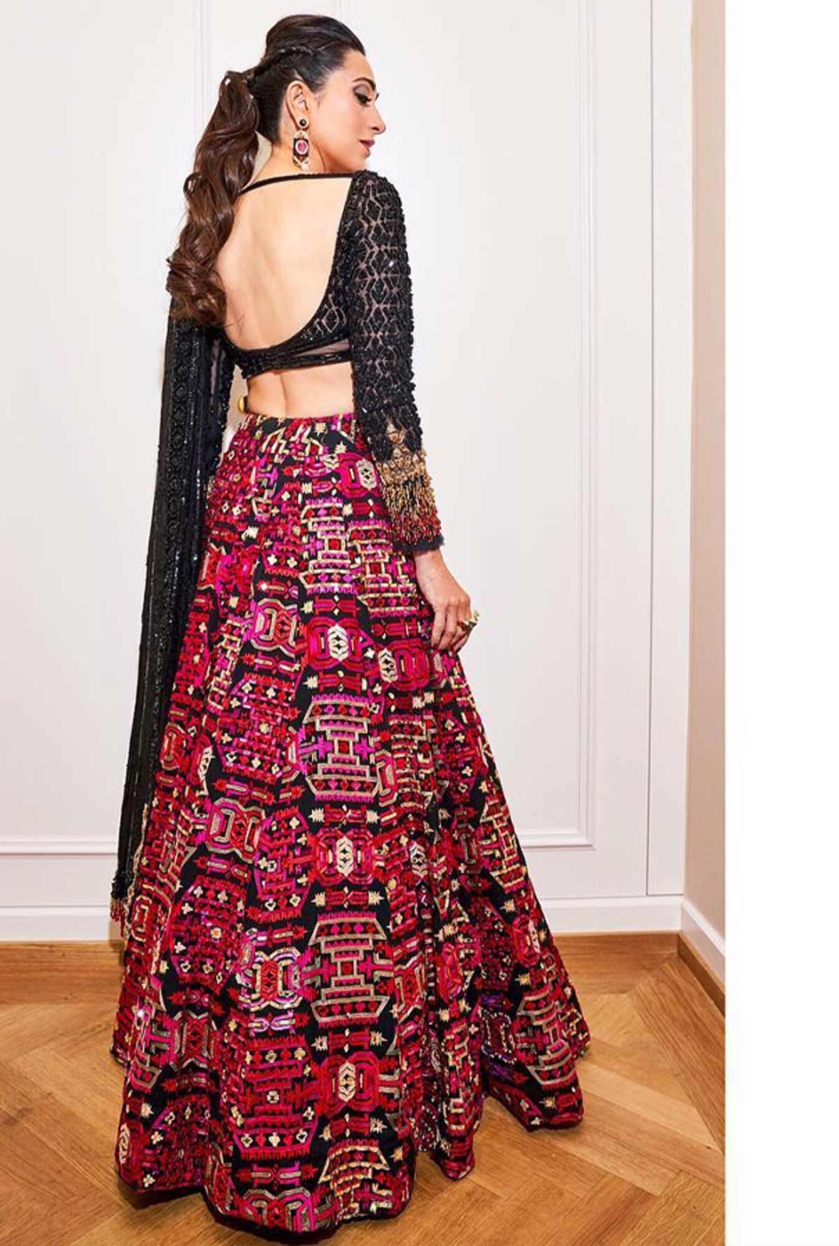 लहंगे के साथ ट्राई करें ओपन बैक ब्लाउज डिजाइन, लगेंगी स्टाइलिश | try ...