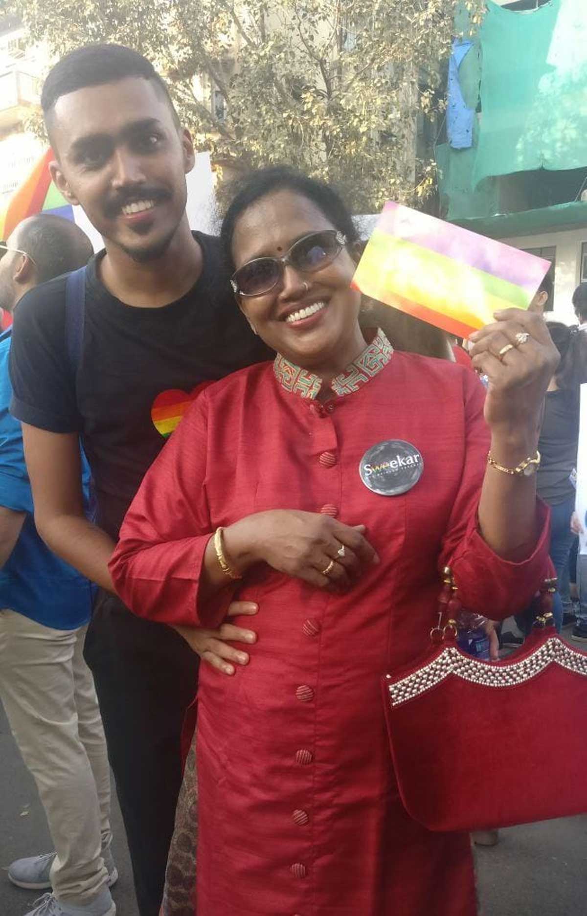 Meet Aruna Desai Who Is Aceing Motherhood By Making Society 'Sweekar ...