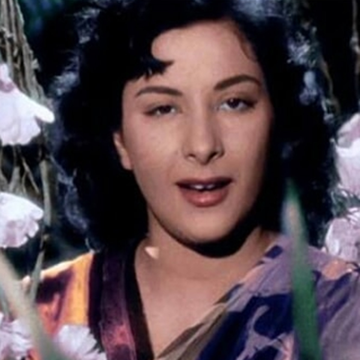 ऑनस्क्रीन मां के रोल में खूब तारीफ बटोर चुकी हैं ये एक्ट्रेस | iconic ...