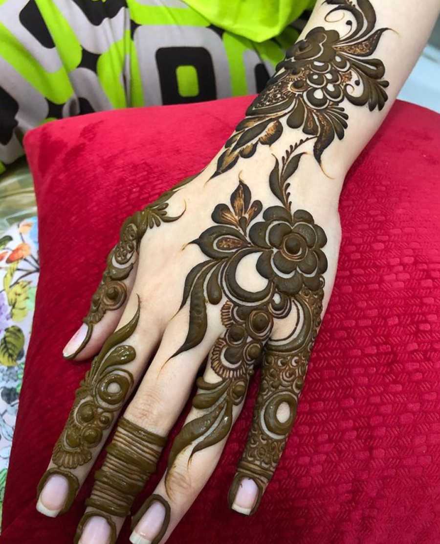 Mehndi Designs For Kartik Purnima: लंबे हाथों की शोभा बढ़ाएंगे अरेबिक ...