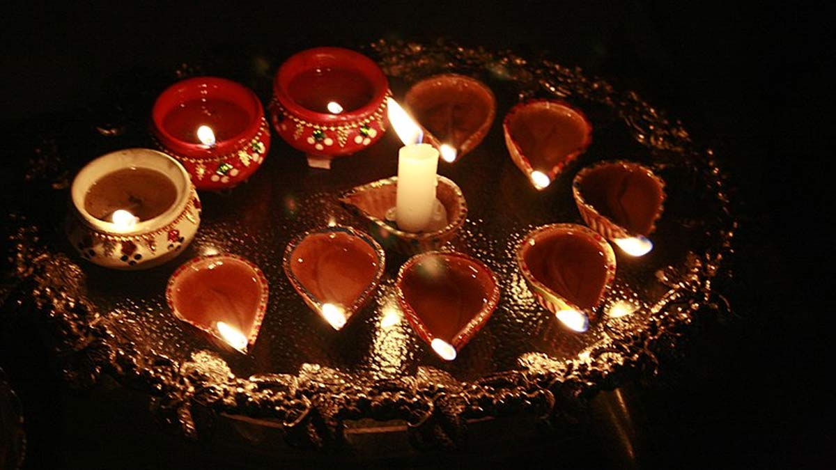 Diwali 2023: दिवाली के दिन इस विधि से जलाएं दीया, सुख और सौभाग्य की हो ...