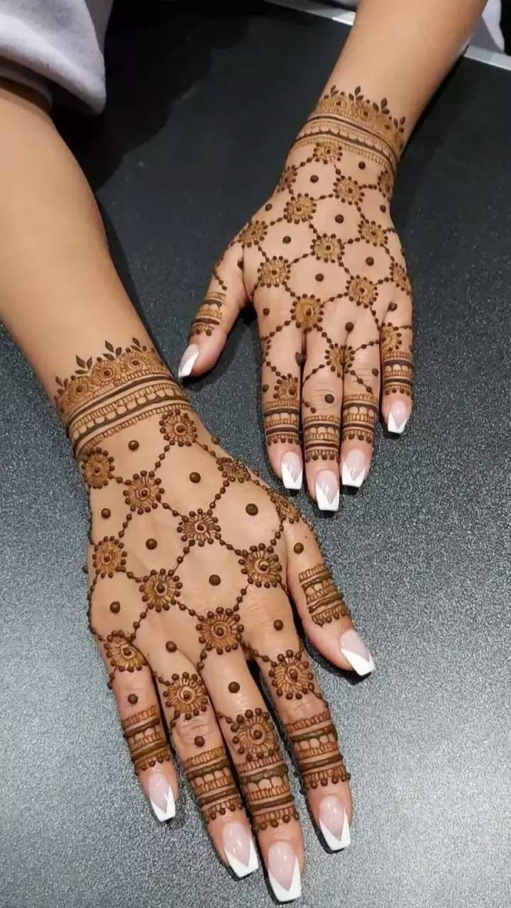 Diwali Mehndi Designs: 10 मिनट में लग जाएंगे मेहंदी के ये आसान डिजाइंस ...