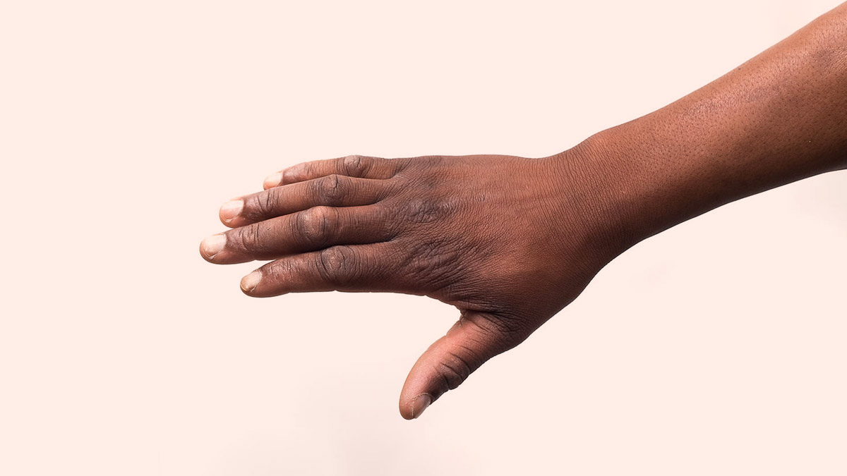 Tanning: हाथों की टैनिंग हटाने के लिए इन चीजों का करें इस्तेमाल | how ...