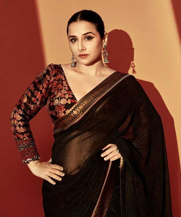 Working Women के लिए परफेक्ट रहेंगे विद्या बालन के ये ब्लाउज डिजाइंस ...