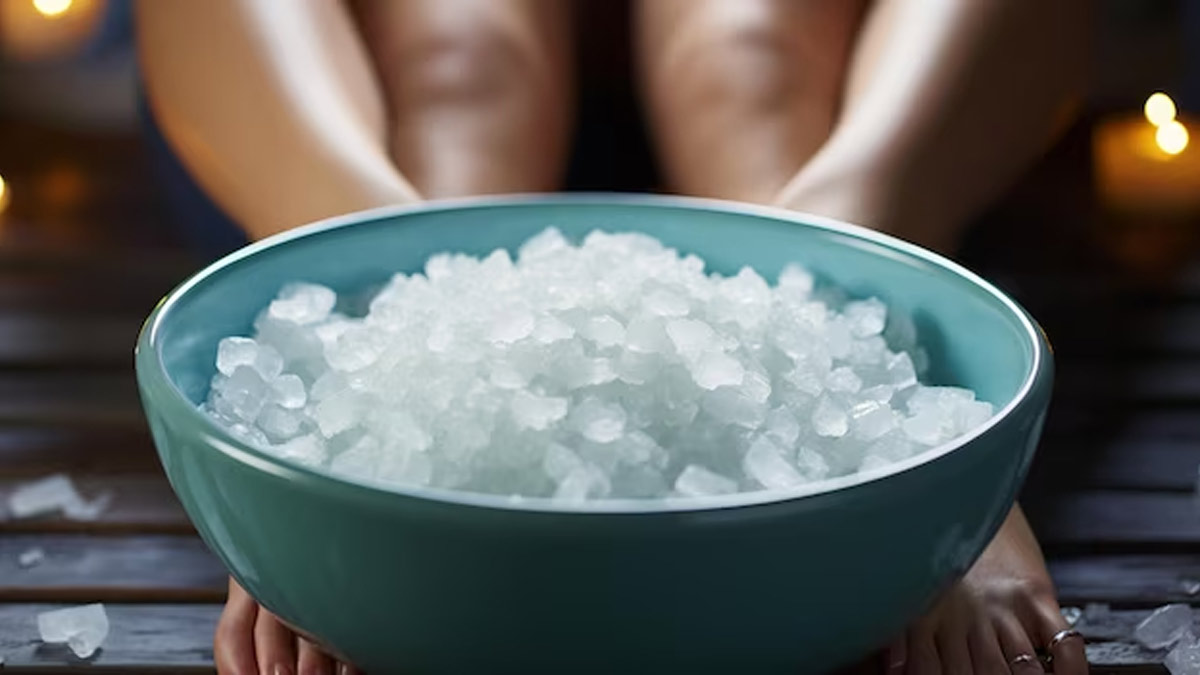 डल स्किन पर आएगा गजब का ग्लो,आइस को चेहरे पर इस तरह से कीजिए इस्तेमाल ...