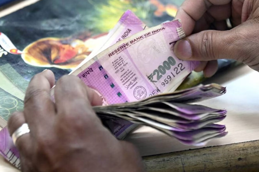 अमेजॉन कंपनी कैश ऑन डिलीवरी ऑर्डर पर नहीं लेगा 2000 रुपये के नोट, जानिए ...
