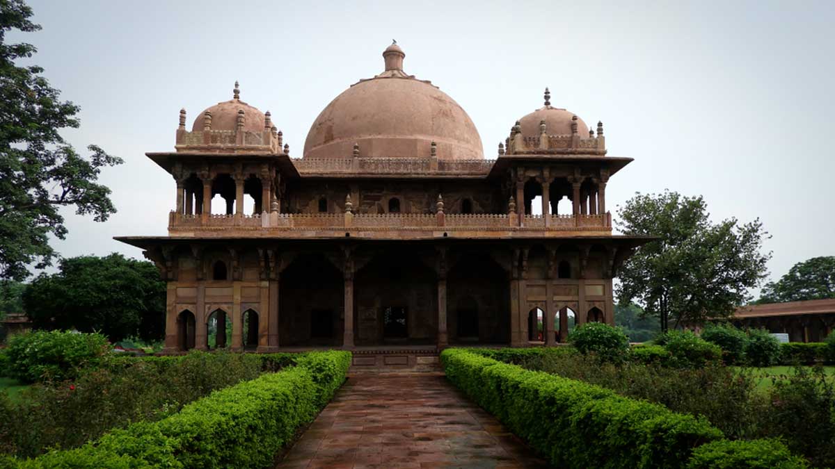 पटना में आज भी मौजूद है 400 साल पुरानी दरगाह, दिलचस्प रहा है इतिहास ...