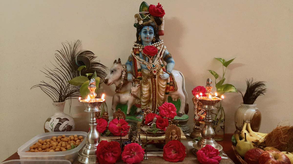 Chhoti Diwali 2023: धन लाभ के लिए नरक चतुर्दशी पर करें श्री कृष्ण के इन ...