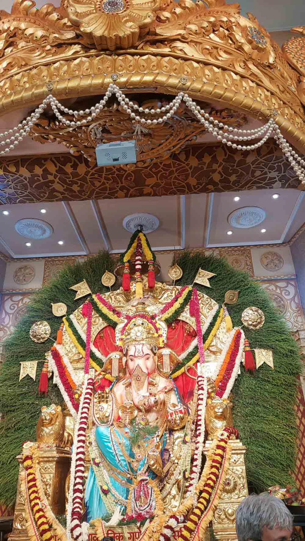 Ganesh Utsav: भगवान गणेश के इन टॉप 5 पंडालों के दर्शन के बिना अधूरी है ...