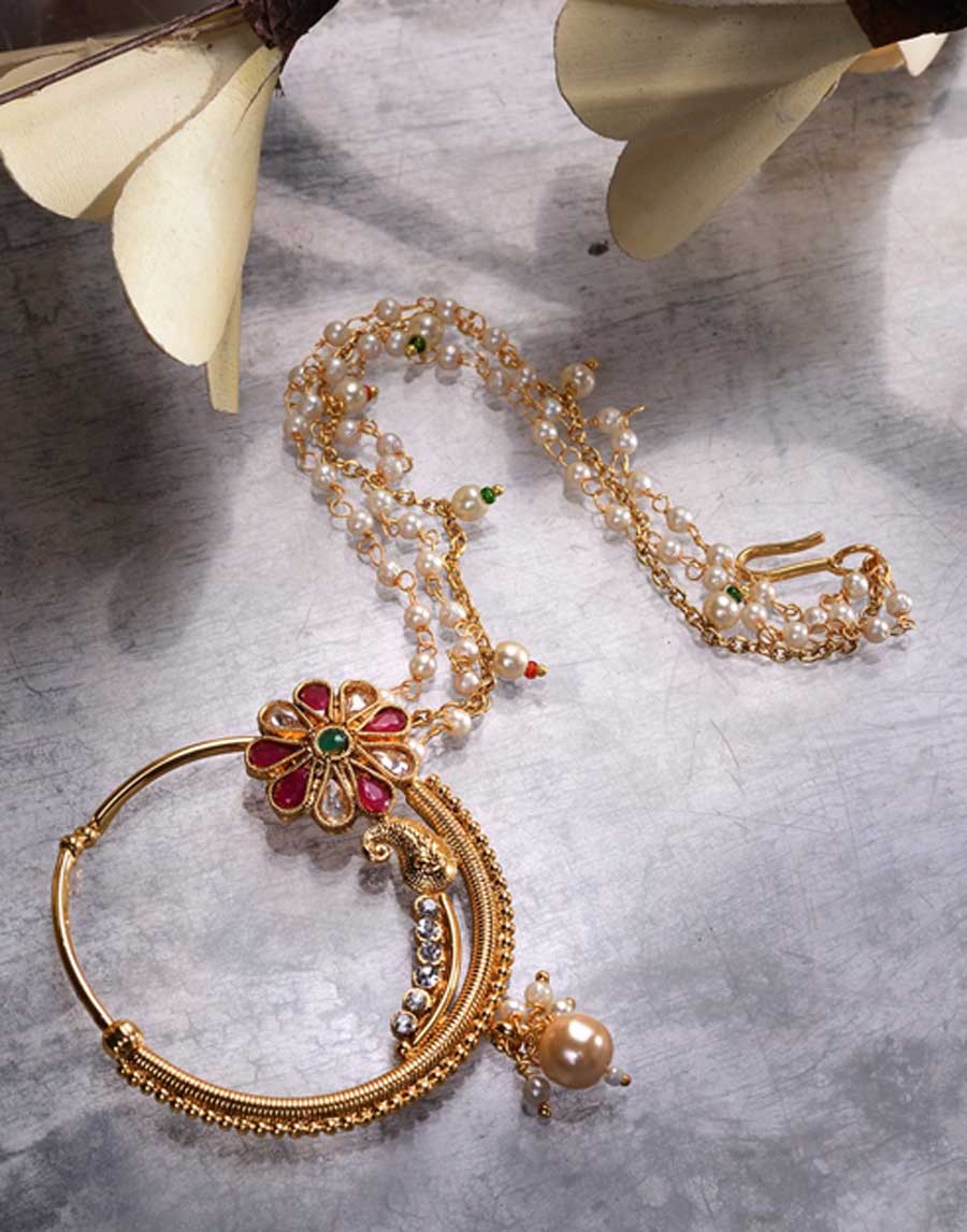 Karwa Chauth Nath Designs: फेस शेप के हिसाब से ऐसे चुनें सही नथ ...