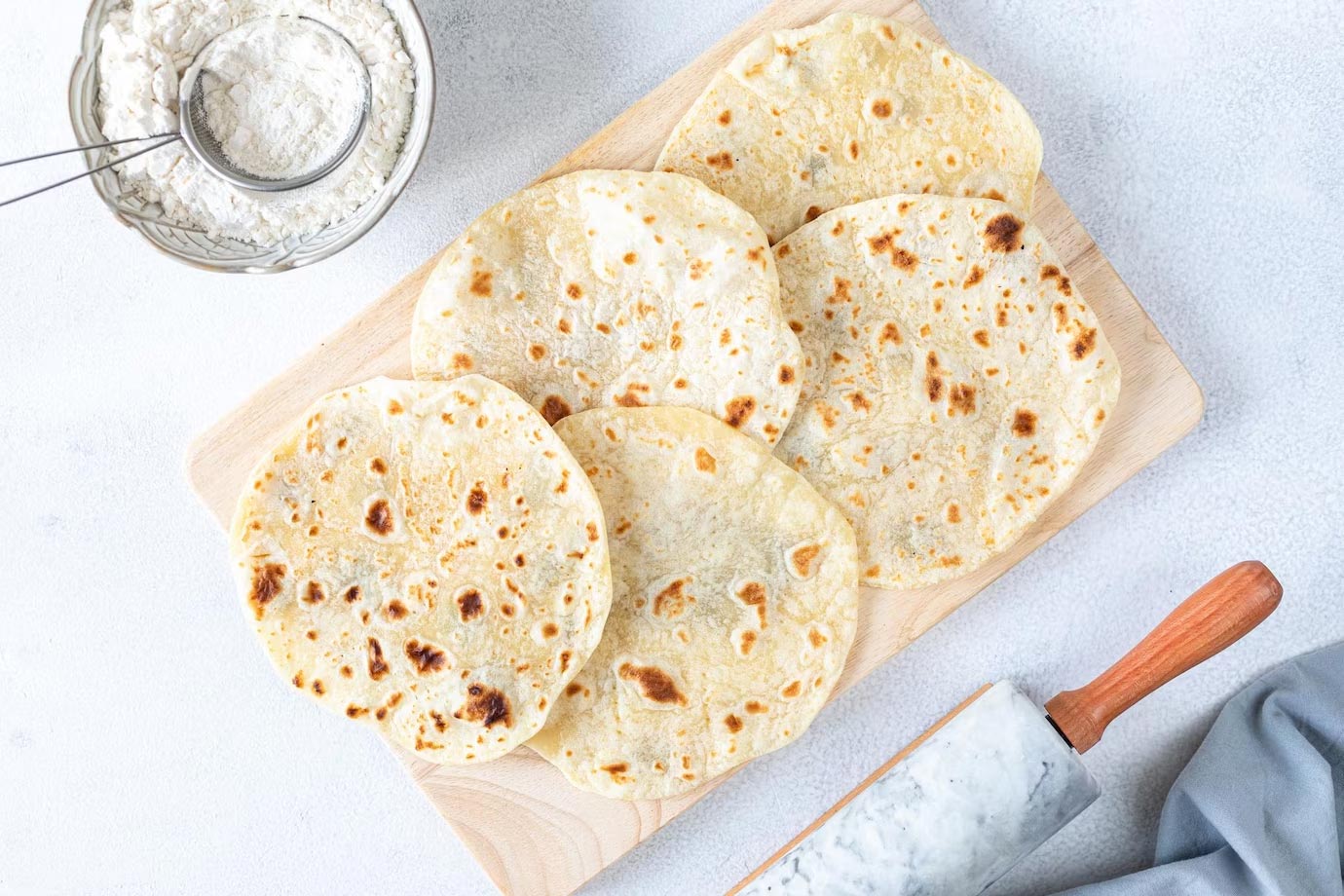 Roti For Glowing Face: रात की बची रोटी से पाएं चमकती त्वचा, जानें तरीका ...