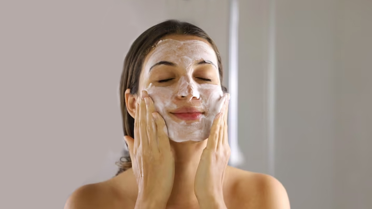Face Clean Up: इस एक चीज से घर पर करें फेस-क्लीनअप, त्वचा दिखेगी ...