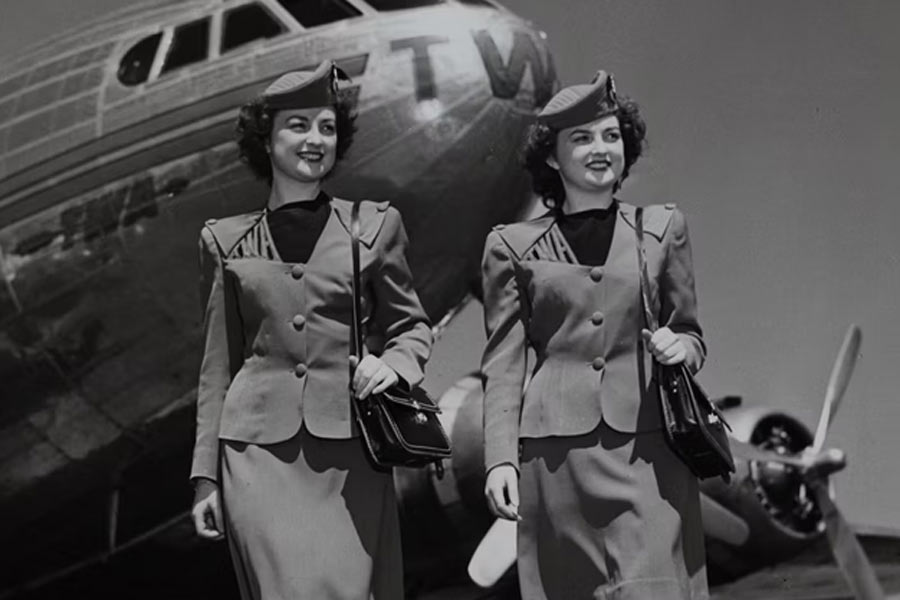 First Female Air Hostess: जानिए आखिर कौन थी दुनिया की पहली महिला एयर ...