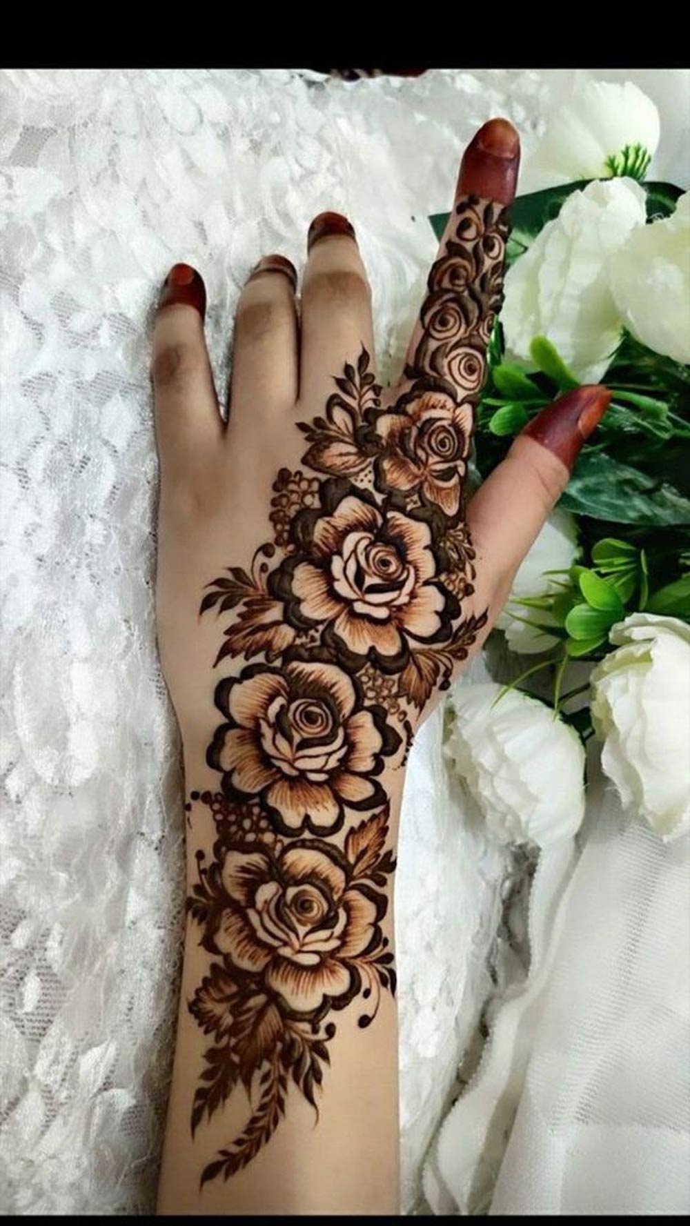 Rose Mehndi Designs For Bridesmaids Herzindagi