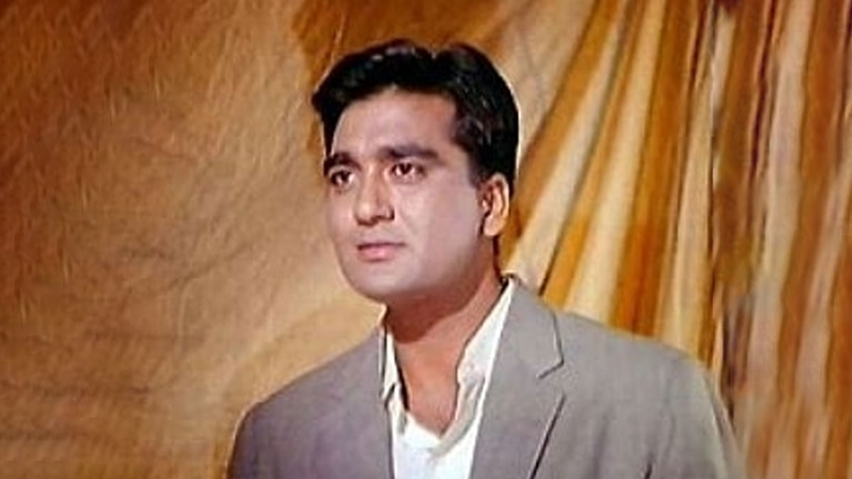 इन सितारों ने राजनीति के लिए छोड़ दिया था बसा-बसाया बॉलीवुड करियर ...