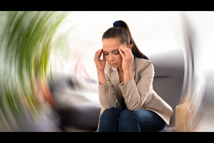 அடிக்கடி உங்களுக்கு தலை சுற்றுகிறதா? நிவர்த்தி செய்வது எப்படி ...