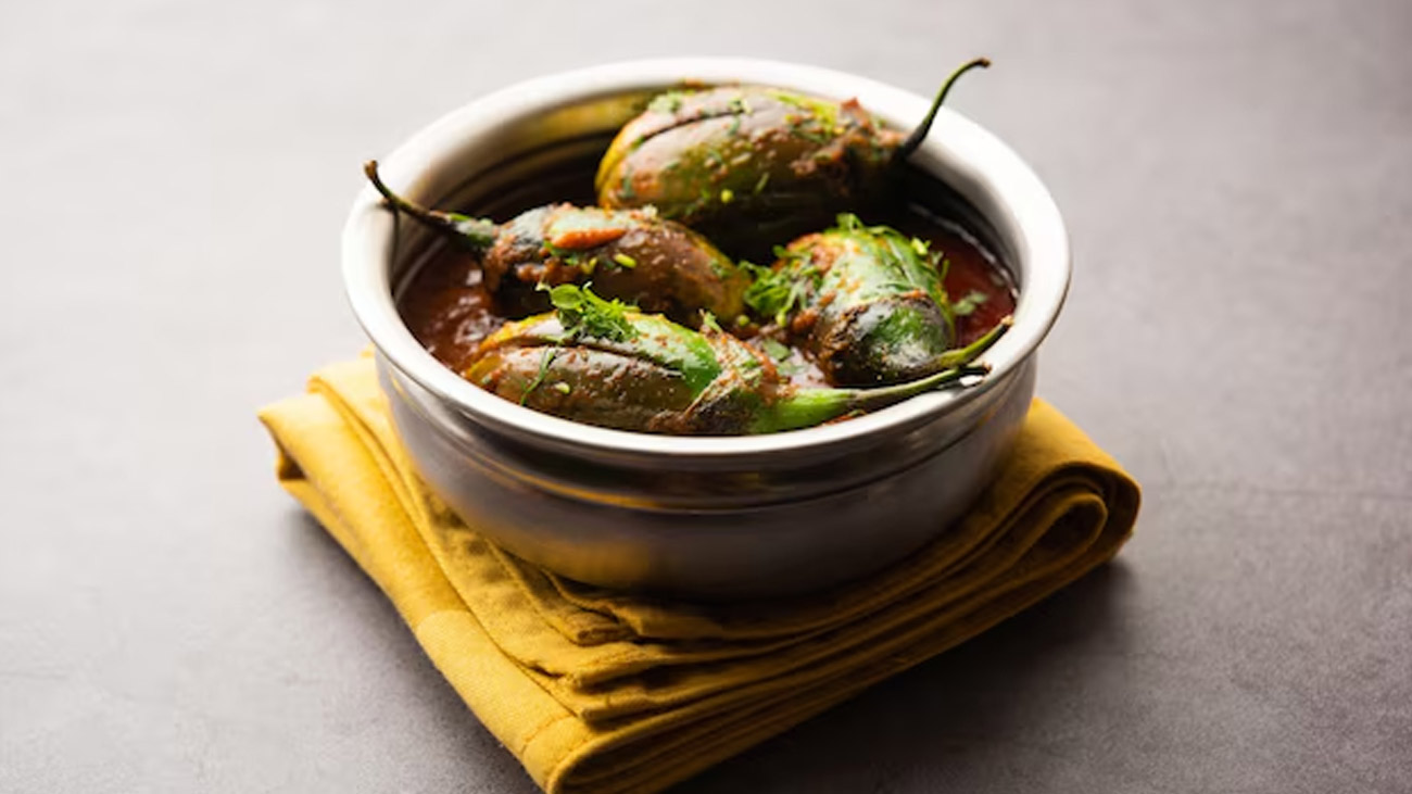 Bharwa Baingan Recipe | Masala Bharwa Baingan Recipe | Herzindagi