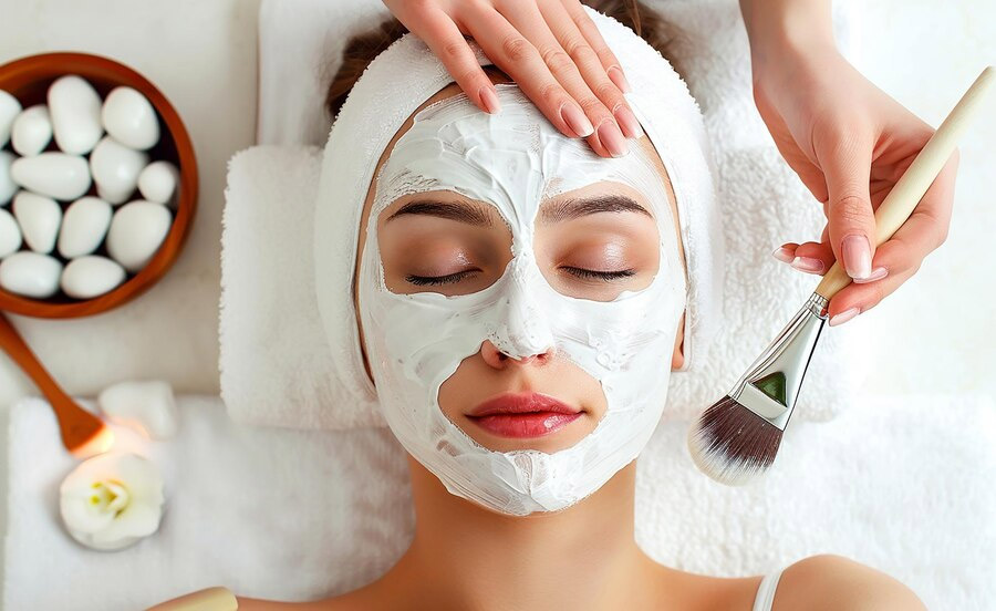 Homemade Face Pack: मानसून सीजन में अपनी त्वचा के हिसाब से करें इन फेस ...