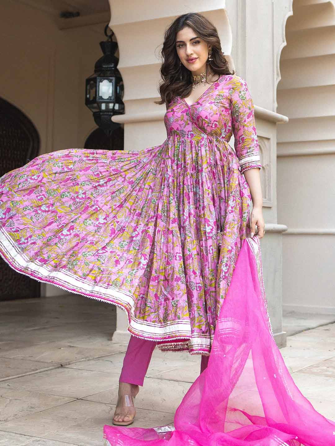 Raksha Bandhan Suit Sets: रक्षाबंधन पर स्टाइल करें अंगरखा स्टाइल ...