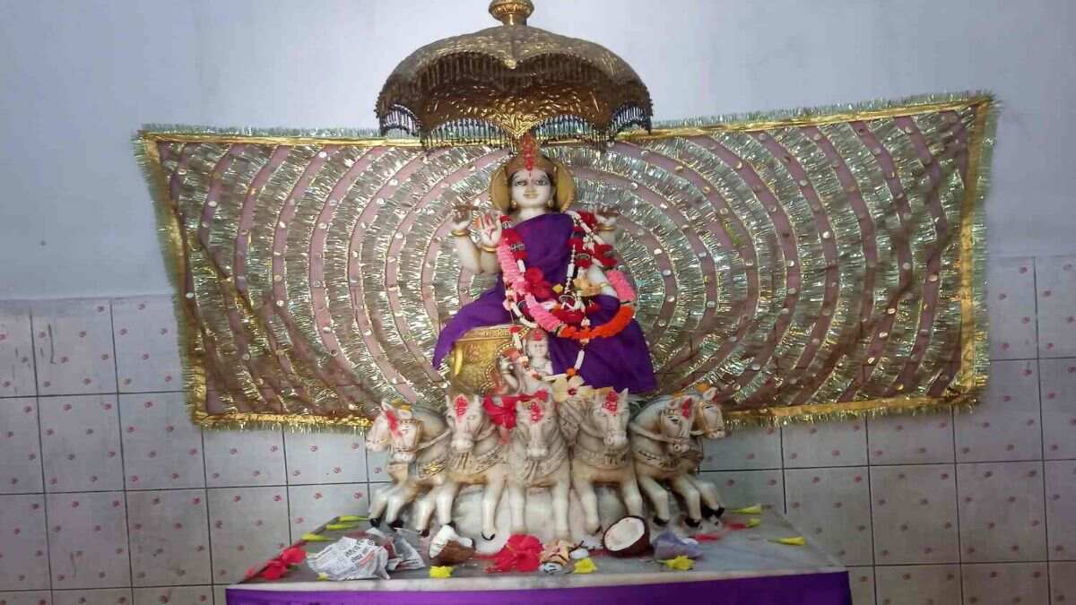 Bhanu Saptami 2024 Surya Ke Upay: भानु सप्तमी के दिन करें ये उपाय, जाग ...