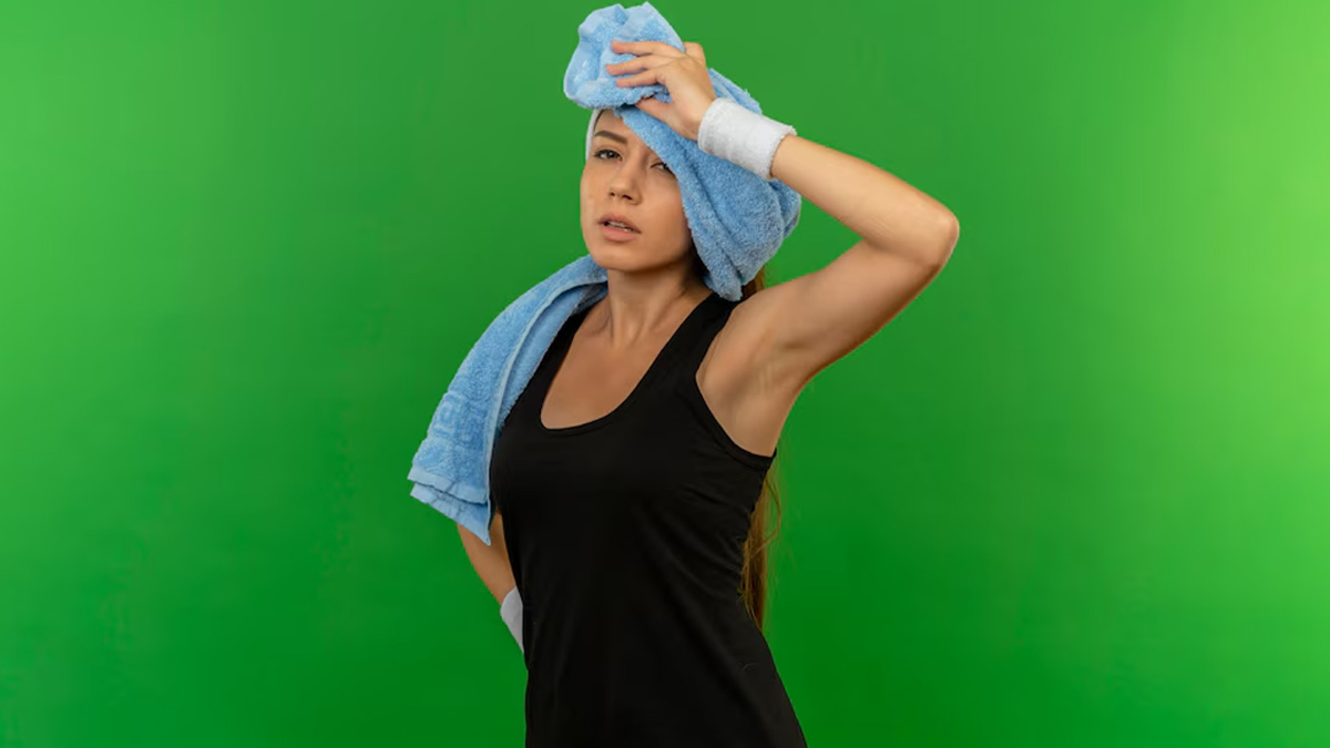 क्या पसीना बहाने से वजन कम होता है? एक्सपर्ट से जानें | does sweating ...