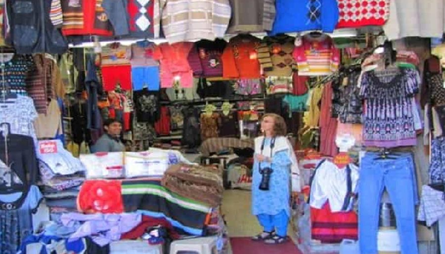 Mall Road Market : रानीखेत की इस मार्किट से करें सस्ती, अच्छी और गरम ...