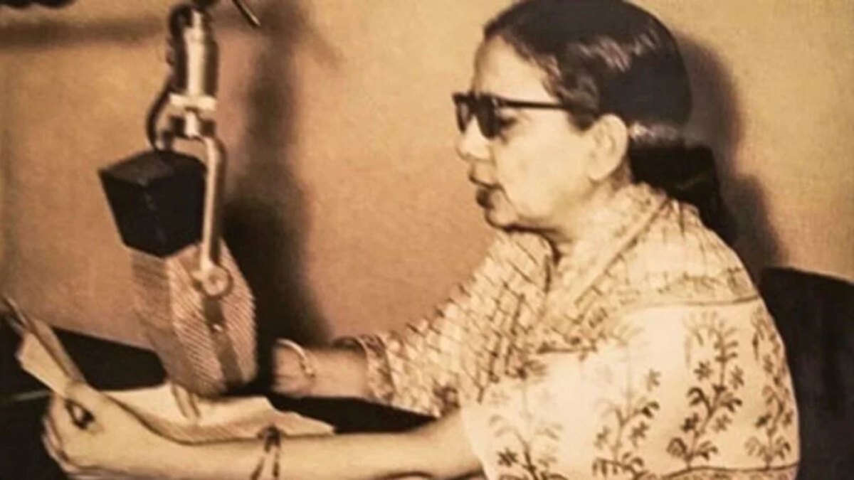 இந்தியாவின் வானொலியில் ஒலித்த முதல் பெண்ணின் குரல்! | interesting facts ... இந்தியாவின் வானொலியில் ஒலித்த முதல் பெண்ணின் குரல்! | interesting facts ...