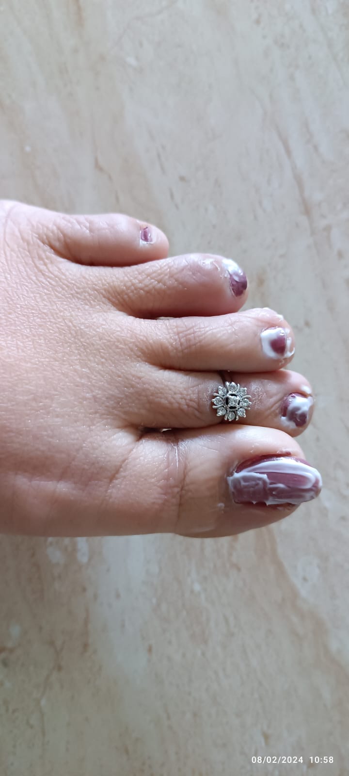 आपको पता है कि पैरों के नाखूनों पर टूथपेस्ट लगाने से क्या होगा? | viral ...