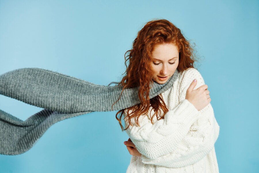 शीतलहर से बचने के लिए अपनाएं ये 5 उपाय | tips to protect yourself from cold wave | Herzindagi