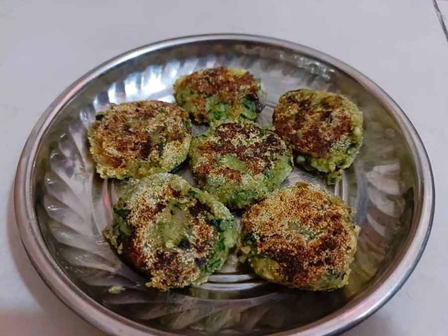 Tikki Recipe: सर्दियों आप भी घर पर पालक आलू टिक्की का लुत्फ उठाएं ...