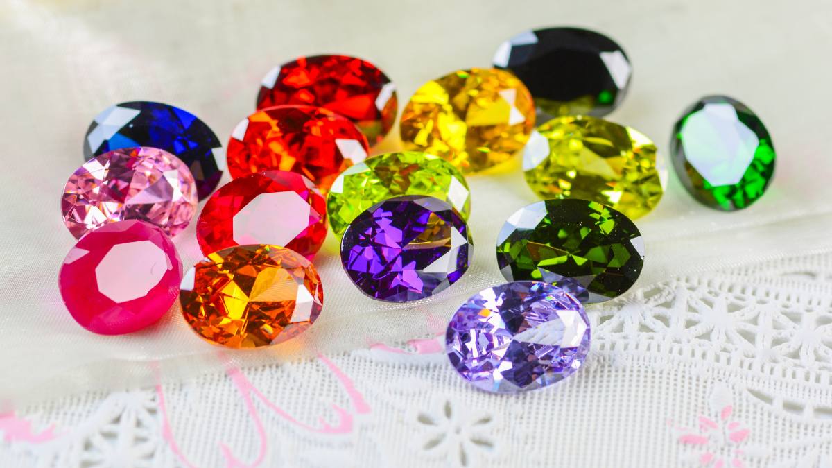 Gemstones For Gemini Zodiac Sign | Herzindagi