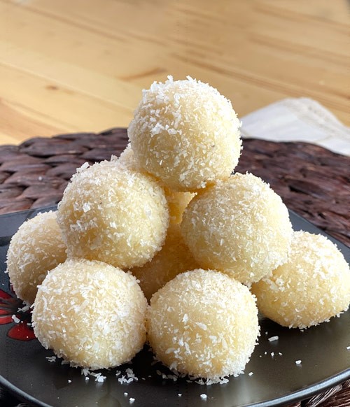 ஒடிசா மக்ஜி லட்டு ! எருமை பாலில் ஒரு அருமையான இனிப்பு பலகாரம் | odisha ...