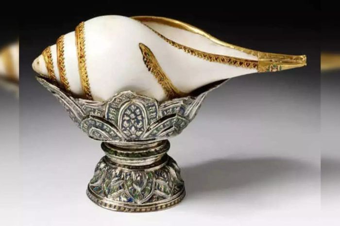 வீட்டின் பூஜை அறையில் வலம்புரி சங்கு வைத்து வழிபடுவதால் கிடைக்கும் ...