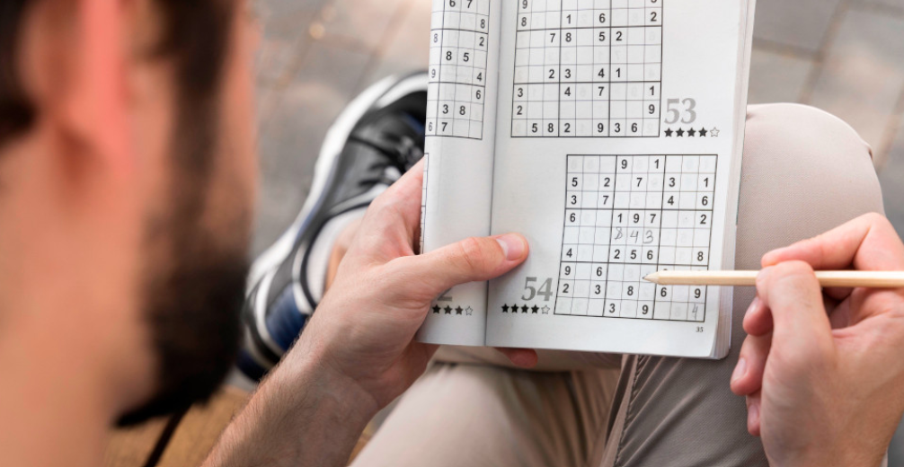 5 Sudoku Tips And Tricks For Beginners | HerZindagi 5 Sudoku Tips And Tricks For Beginners | HerZindagi