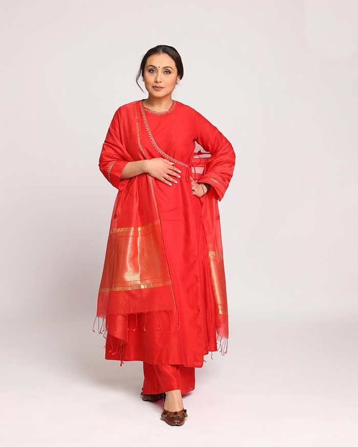 Kurti Designs: अपनी वॉर्डरोब में जरूर शामिल करें ये 7 तरह की कुर्तियां ...