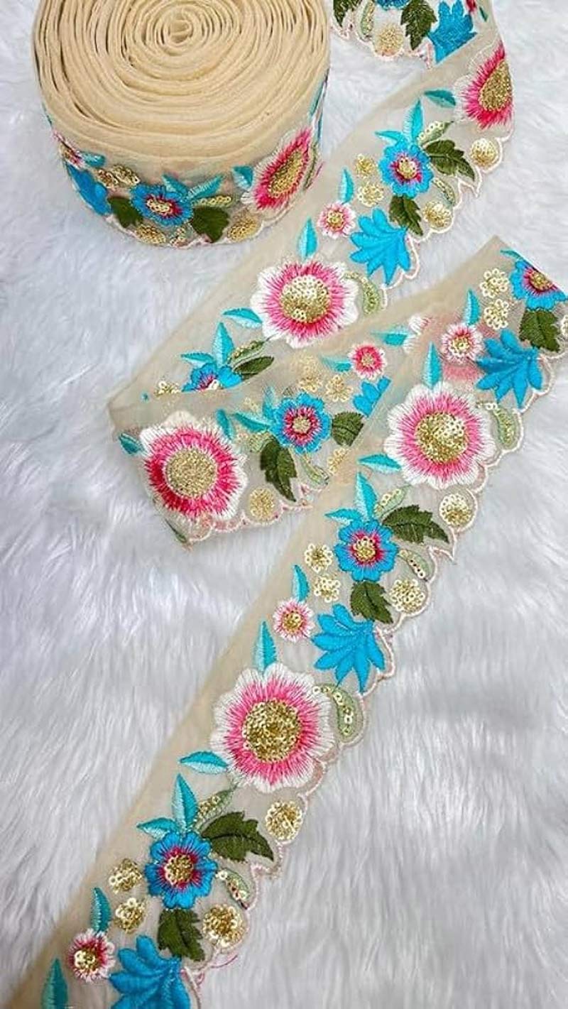 Lace Designs: लेस के ये नए डिजाइंस किसी भी सिंपल ड्रेस को देंगे ...