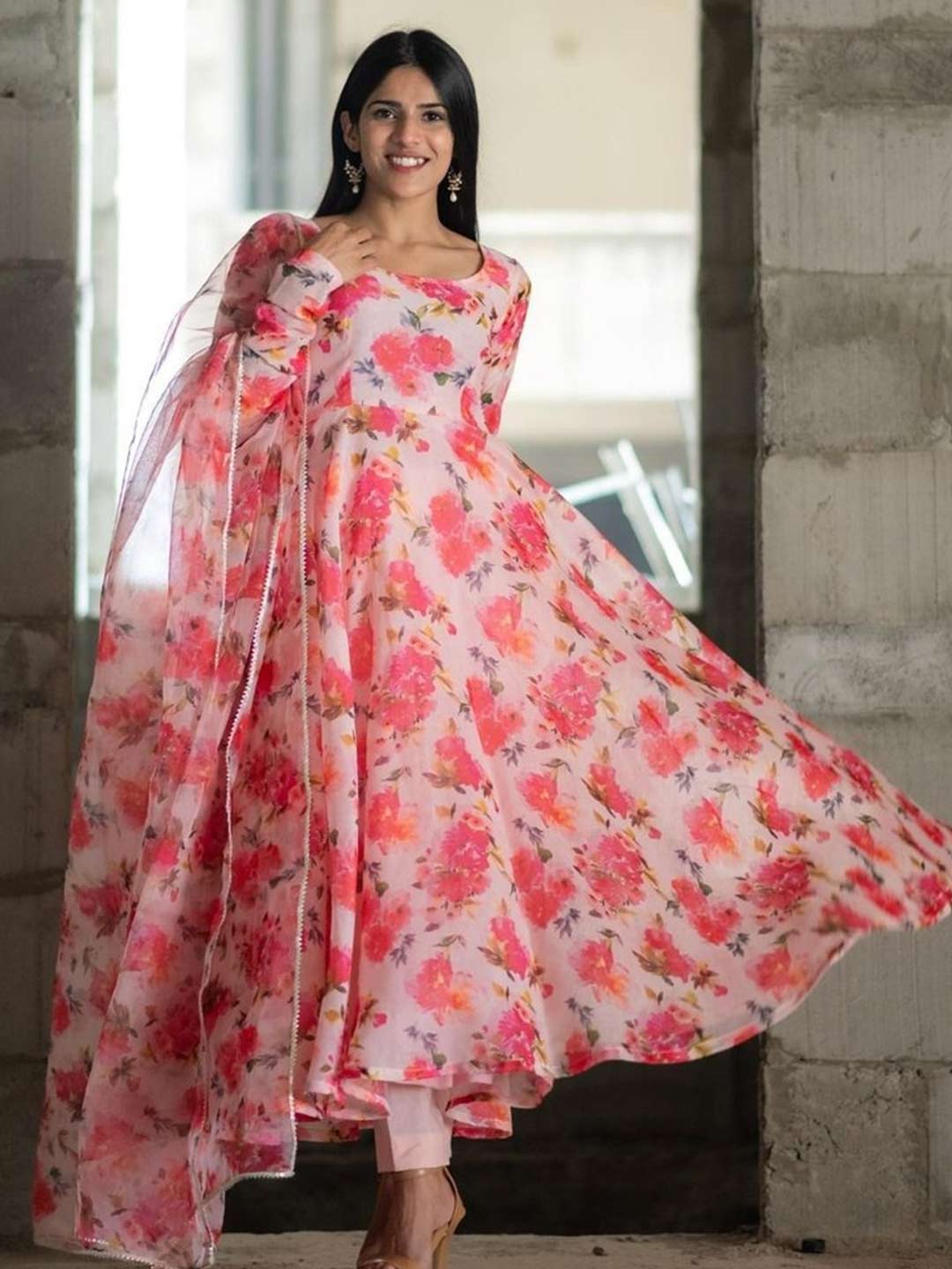 Frock Suit Designs : शादी में चाहिए न्यू लुक तो ट्राई करें ये लेटेस्ट ...