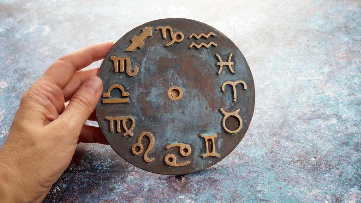 Check Latest Astrology Articles And Trending HerZindagi
