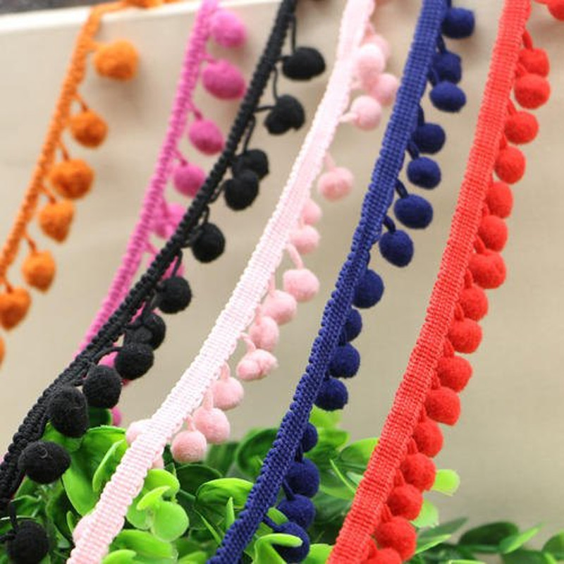 Lace Designs: लेस के ये नए डिजाइंस किसी भी सिंपल ड्रेस को देंगे ...