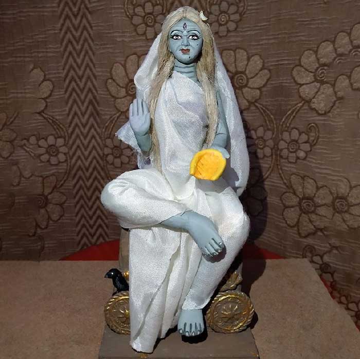 धूमावती माता के प्राकट्य उत्सव पर जरूर करें इस स्तोत्र और मंत्र का जाप ...