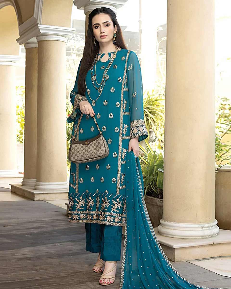 Ladies Suit Designs: चौड़े घेरे वाले ये सलवार-सूट के डिजाइंस हैं नए ...