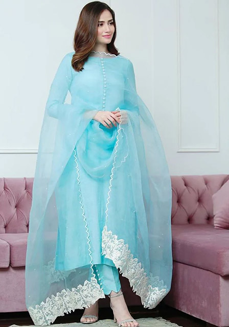 Suit Designs : ईद के मौके पर चाहती हैं रॉयल लुक तो ये लेटेस्ट डिजाइंस ...