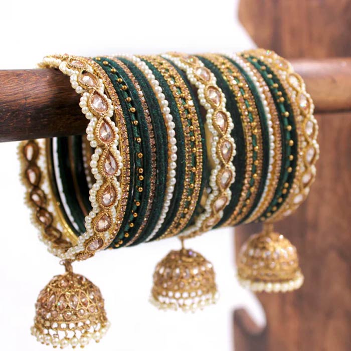 Bangles Designs : सूट के साथ परफेक्ट मैच करेंगी ये चूड़ियां, देखें ...