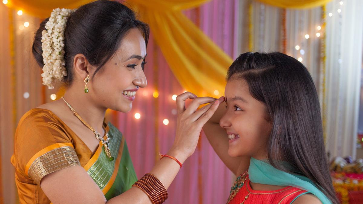 Astro Tips For Applying Tilak: Expert Tells Which Sun Signs Should Apply 'Dahi Tilak'