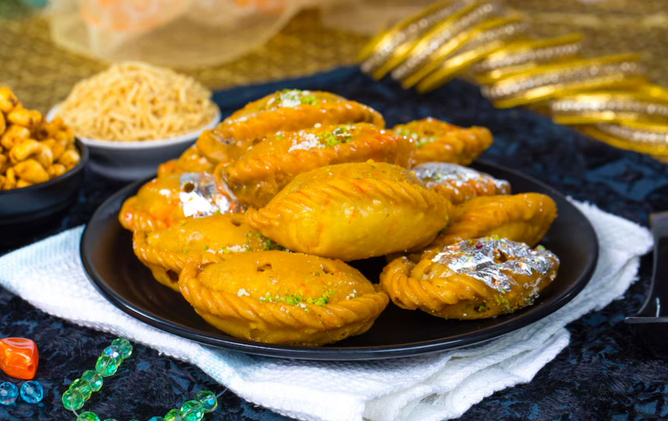 Gujiya Without Mawa - Coconut Gujiya Recipe | Herzindagi