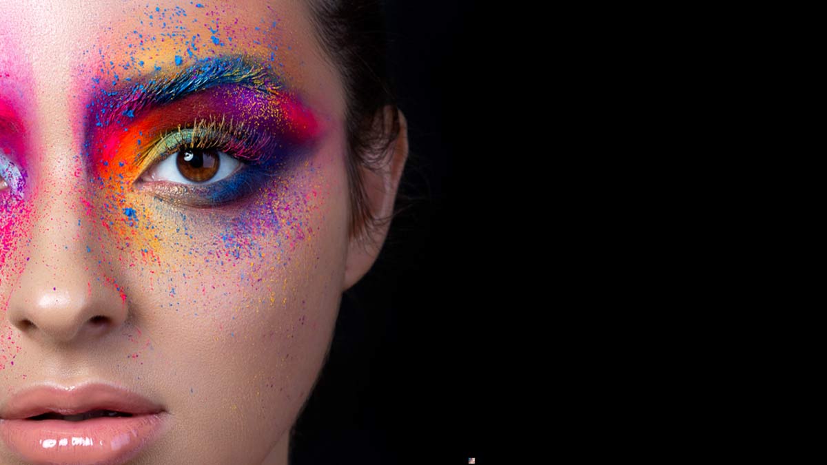 Holi 2024: Tips For Waterproof Makeup To Look Flawless | Herzindagi