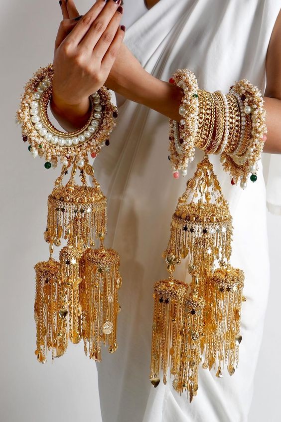 Bridal Chura Designs: 5 Unique Designs For The Summer Bride | Herzindagi