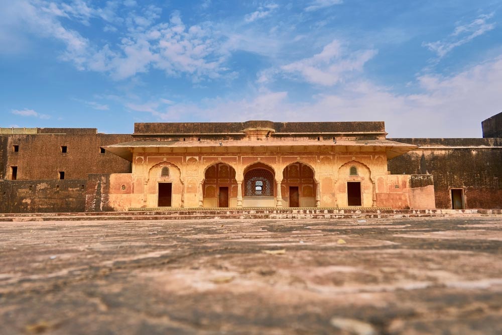 Mosque History: बेगमपुर मस्जिद से जुड़े ये फैक्ट्स नहीं जानते होंगे आप ...