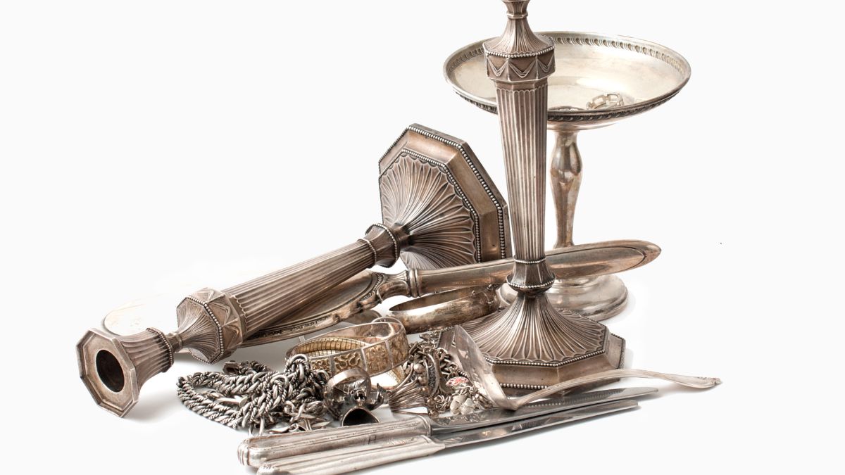 Vastu Expert Tells Where You Should Keep Silver Items At Home | Herzindagi