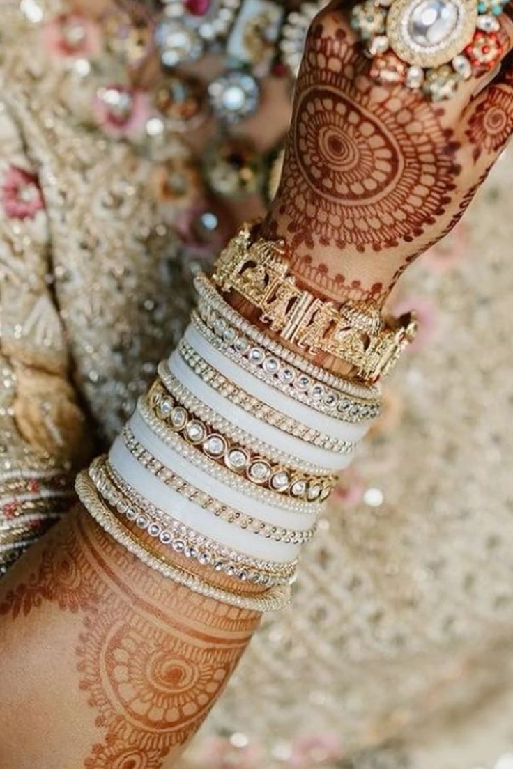 Bridal Chura Designs: 5 Unique Designs For The Summer Bride | Herzindagi